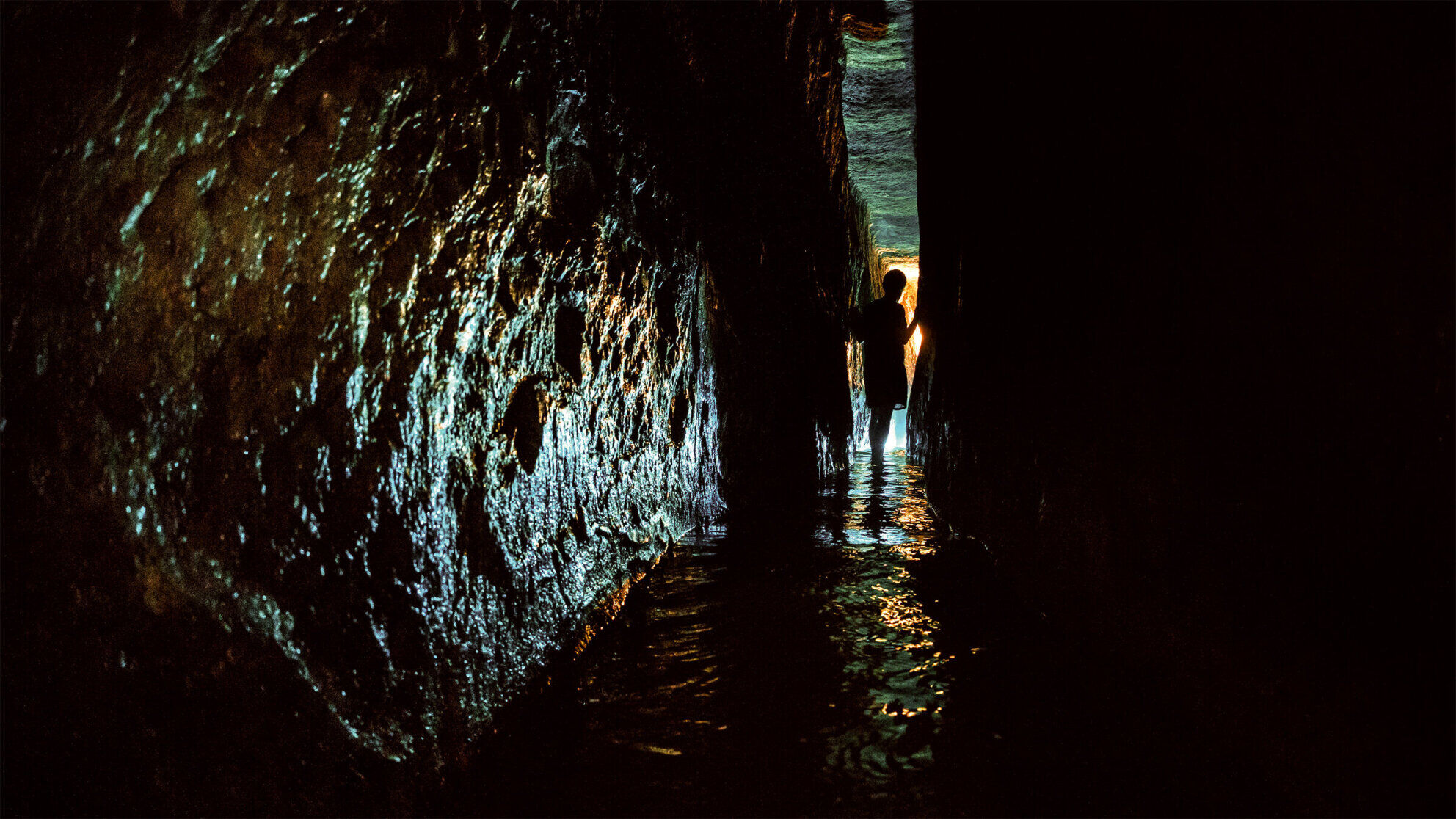 Hezekiah's Tunnel | ArmstrongInstitute.org