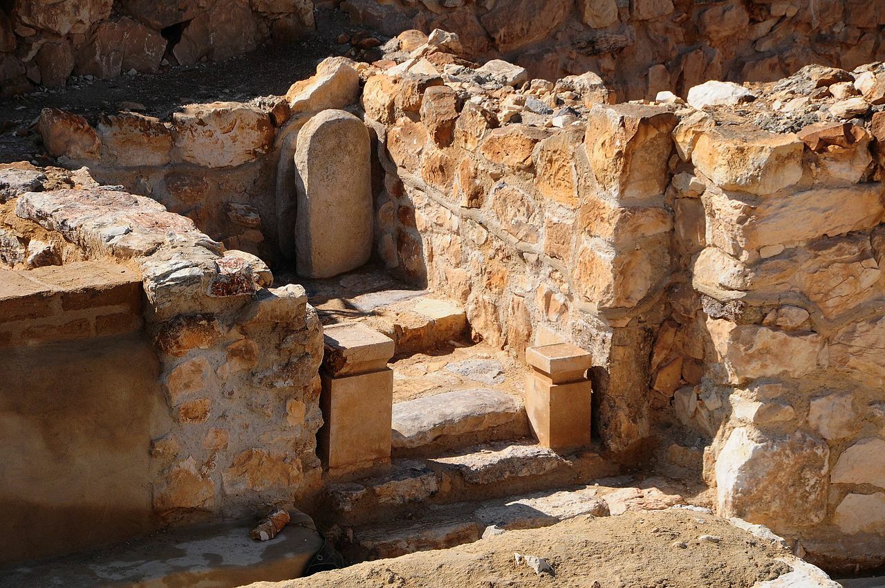 Israelite Cultic Altar – Horns of an Ancient Altar Discovered at Shiloh ...