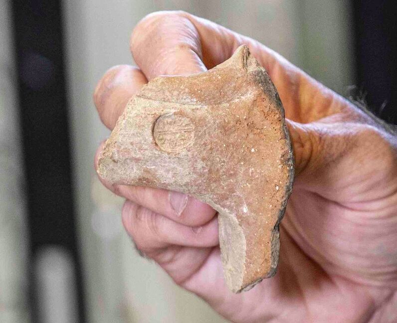 120 Seals Discovered in Excavation of Hezekiah and Manasseh ...