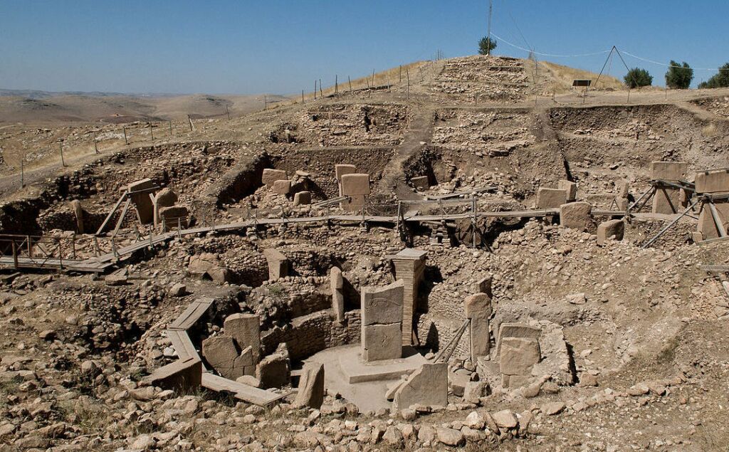 Göbekli Tepe, 'Stone Age Zoo,' in the Book of Genesis ...
