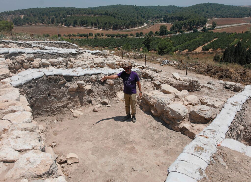 חורבת אל-ראעי | ArmstrongInstitute.org